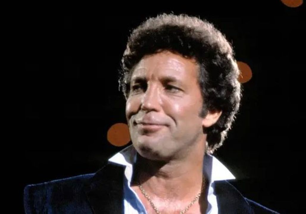 Tom Jones - "All I Can Say Is Goodbye" - MaiBeautySong