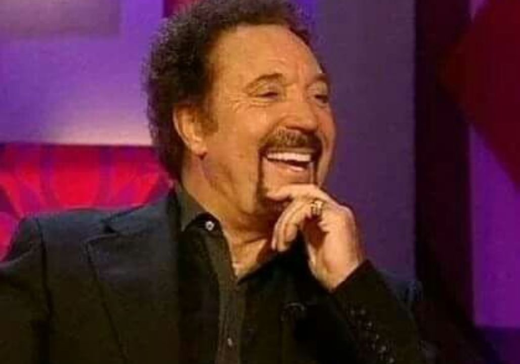 Tom Jones - "Wish I Could Say No To You" - MaiBeautySong