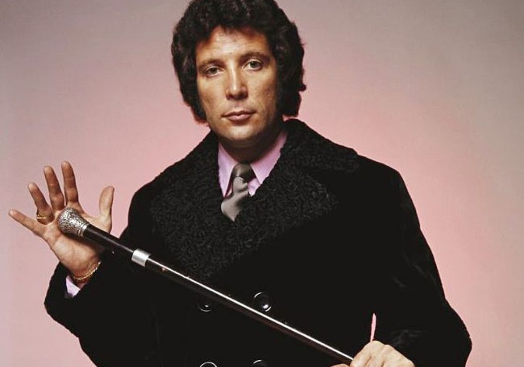 Tom Jones - "All I Can Say Is Goodbye" - MaiBeautySong