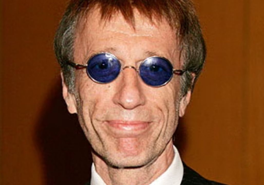 “He Never Wanted to Be ‘Solo’ — The Lost Confessions of Robin Gibb ...